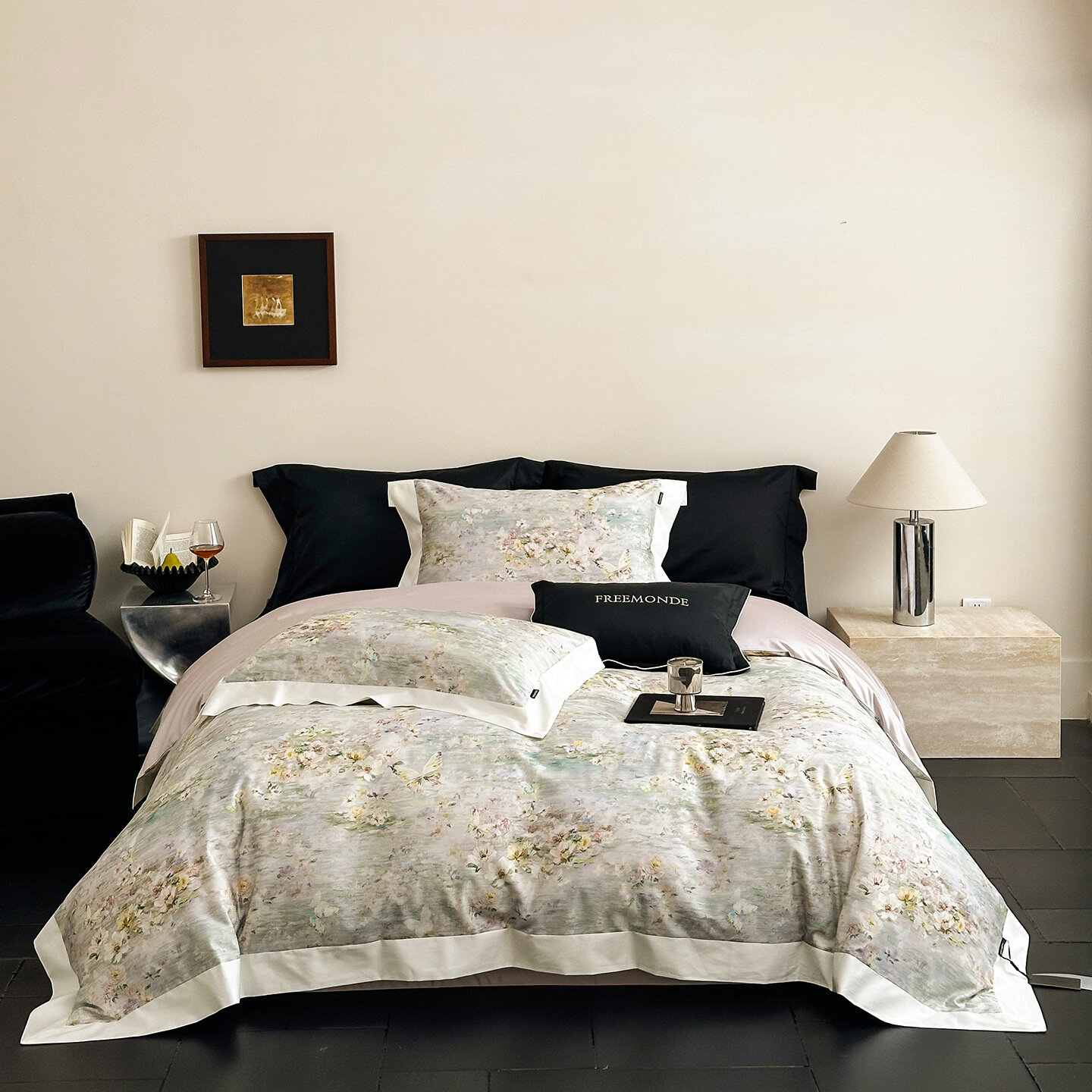 Американский стиль осенне-зимнего постельного белья из легкого роскошного материала с цветочным узором, 100S тенсель-хлопок с начесом, четырехпредметный комплект, теплый и утолщенный, включающий простыню и пододеяльник.