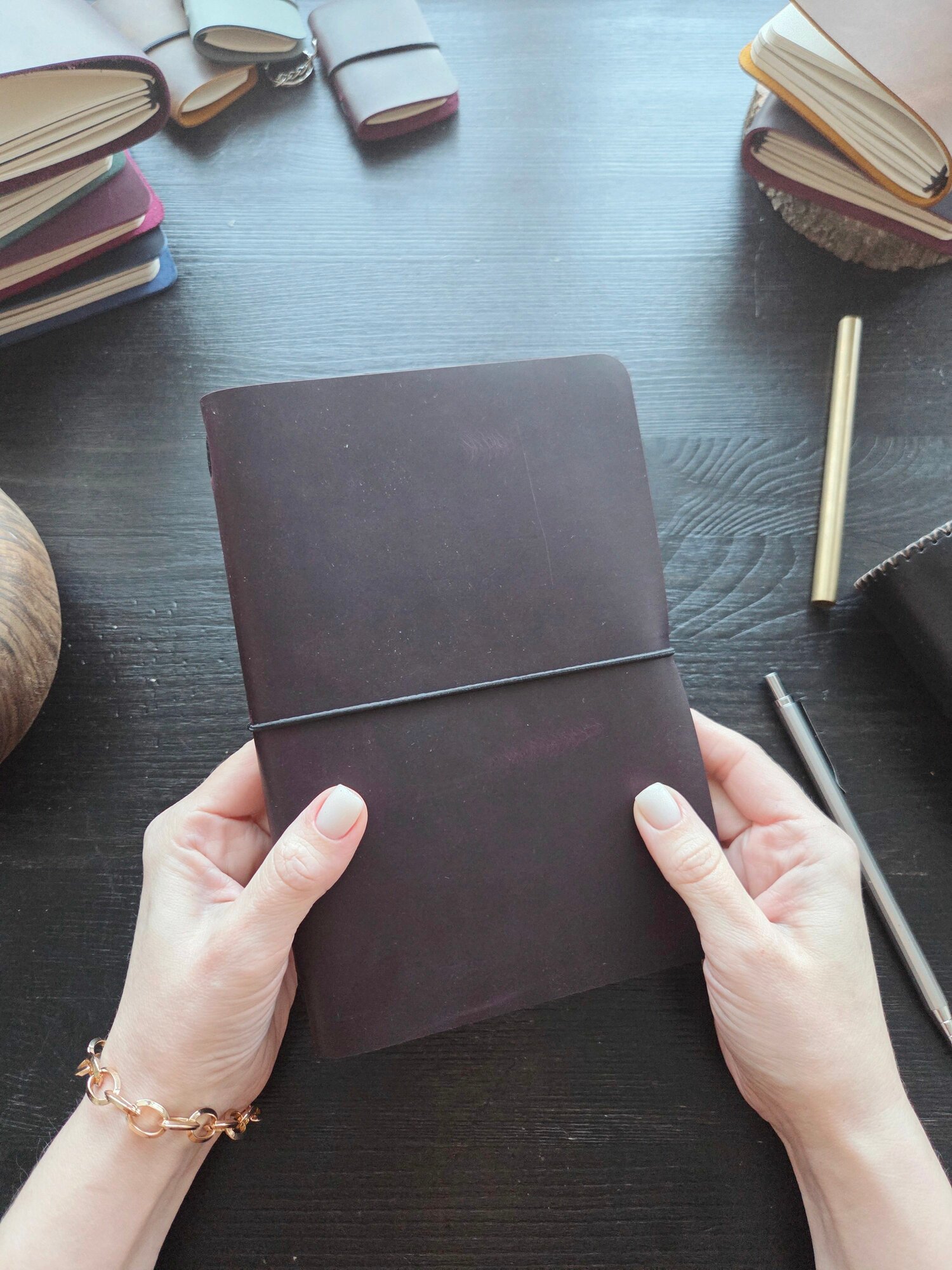 Кожаный блокнот эко без разметки формата А5 (15х21см) в стиле Мидори (Midori) со сменными тетрадями на резинке, 90 листов