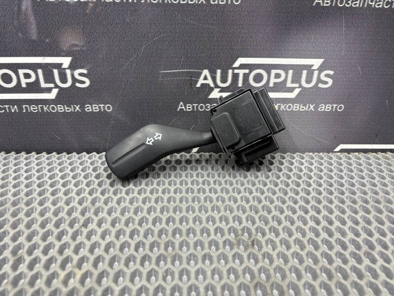 Подрулевой переключатель поворотников Ford Focus 2007 (1.8 QQDB) Б/У с пробегом Арт. 18798