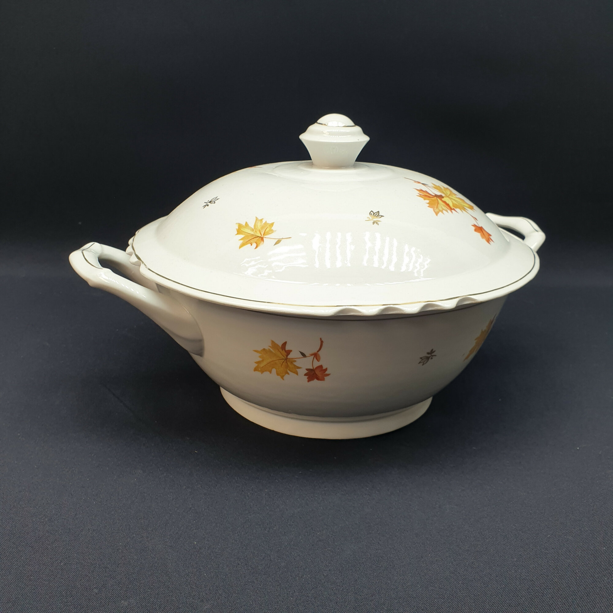 Супница Дулево, фарфор 3 л, деколь, позолота. Винтаж, СССР