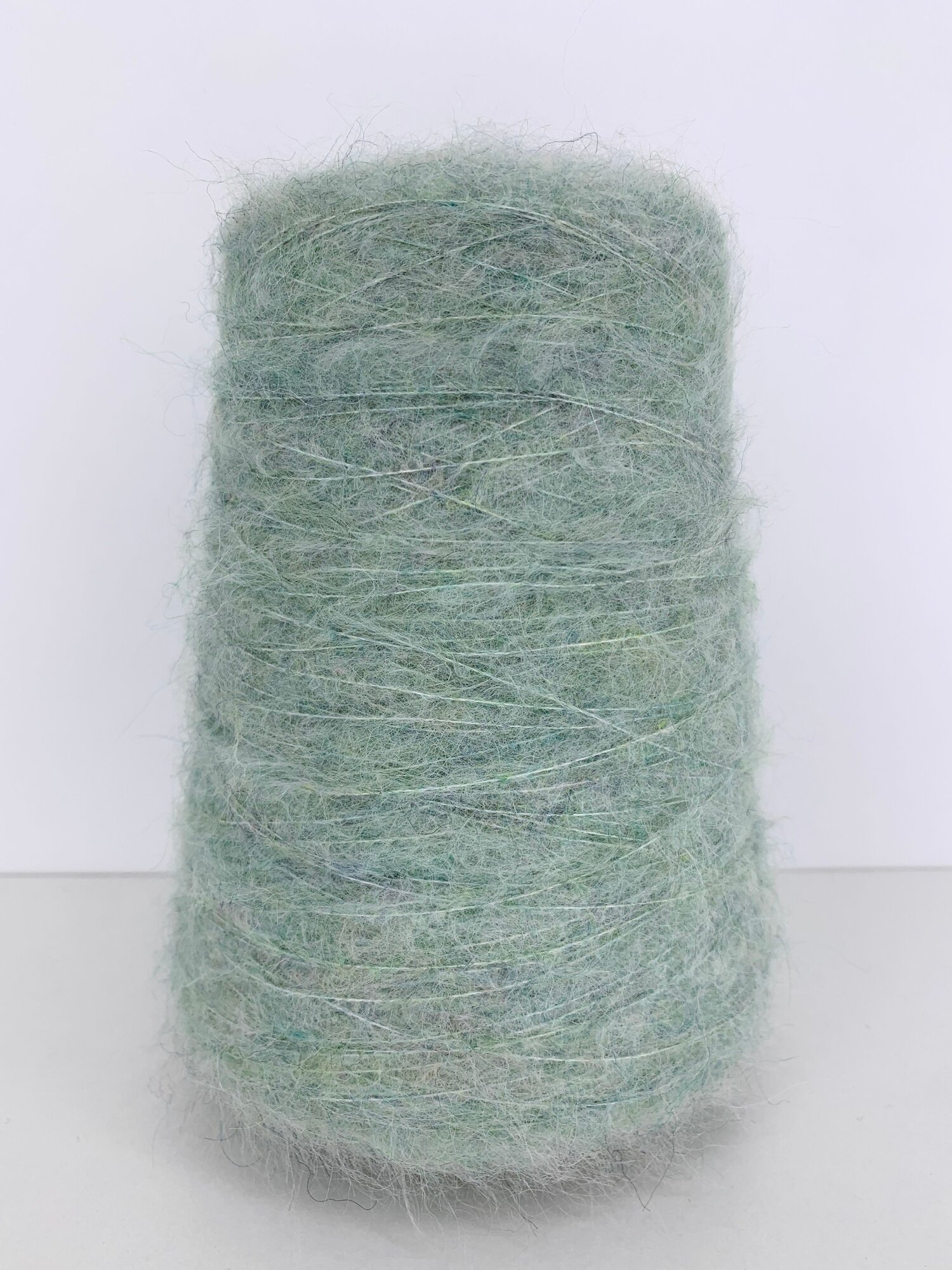 FREEALP - MF Sesia; 70% baby suri альпака, 30% п/а; 480м/100гр, col. mint green; вес 200гр; italyyarn