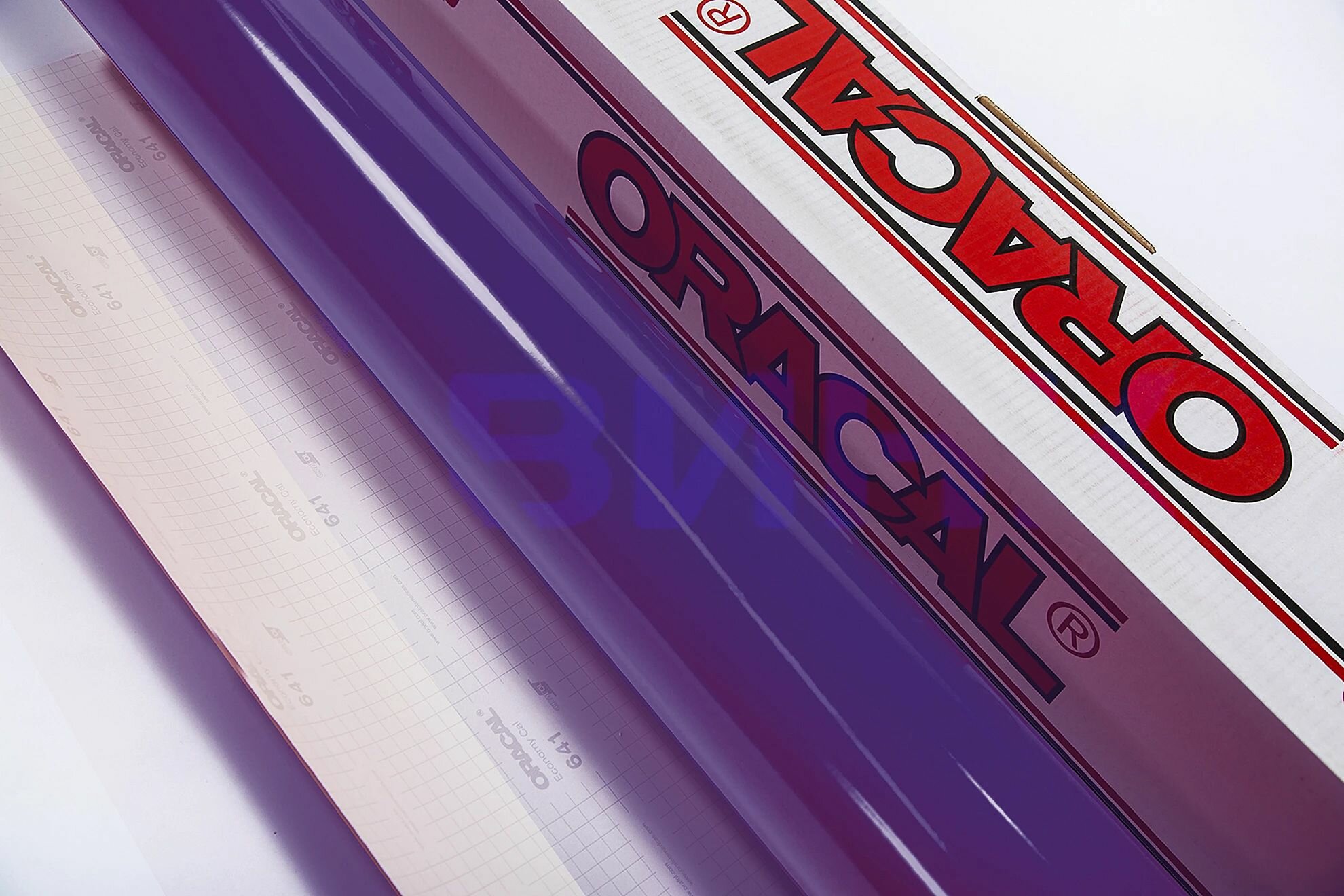 Пленка самоклеящаяся Oracal 641 G 404 1*50 м пурпурная, глянцевая, рулон