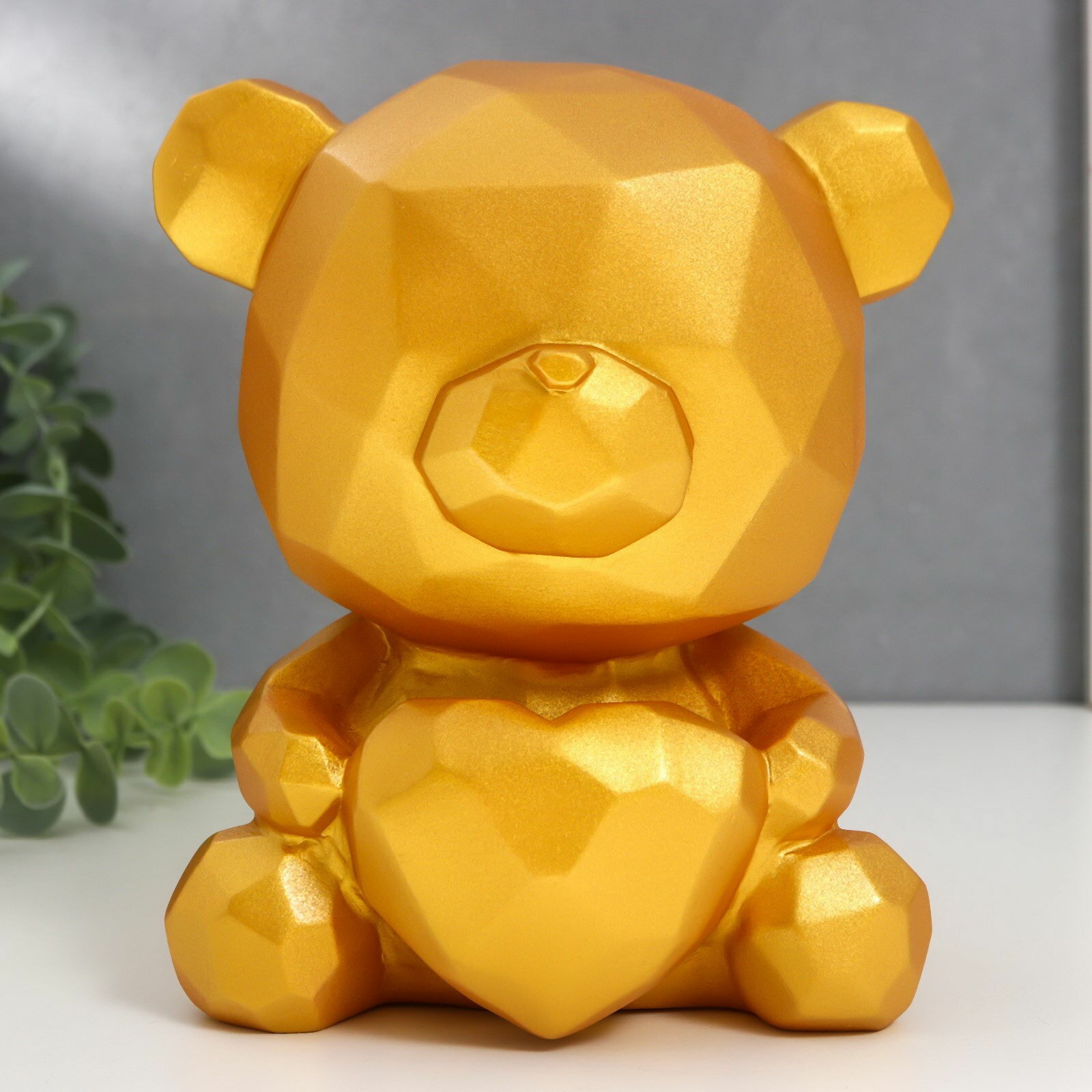 Копилка для денег "Медвежонок с сердцем", пластик под золото, 14.5x14x17 см