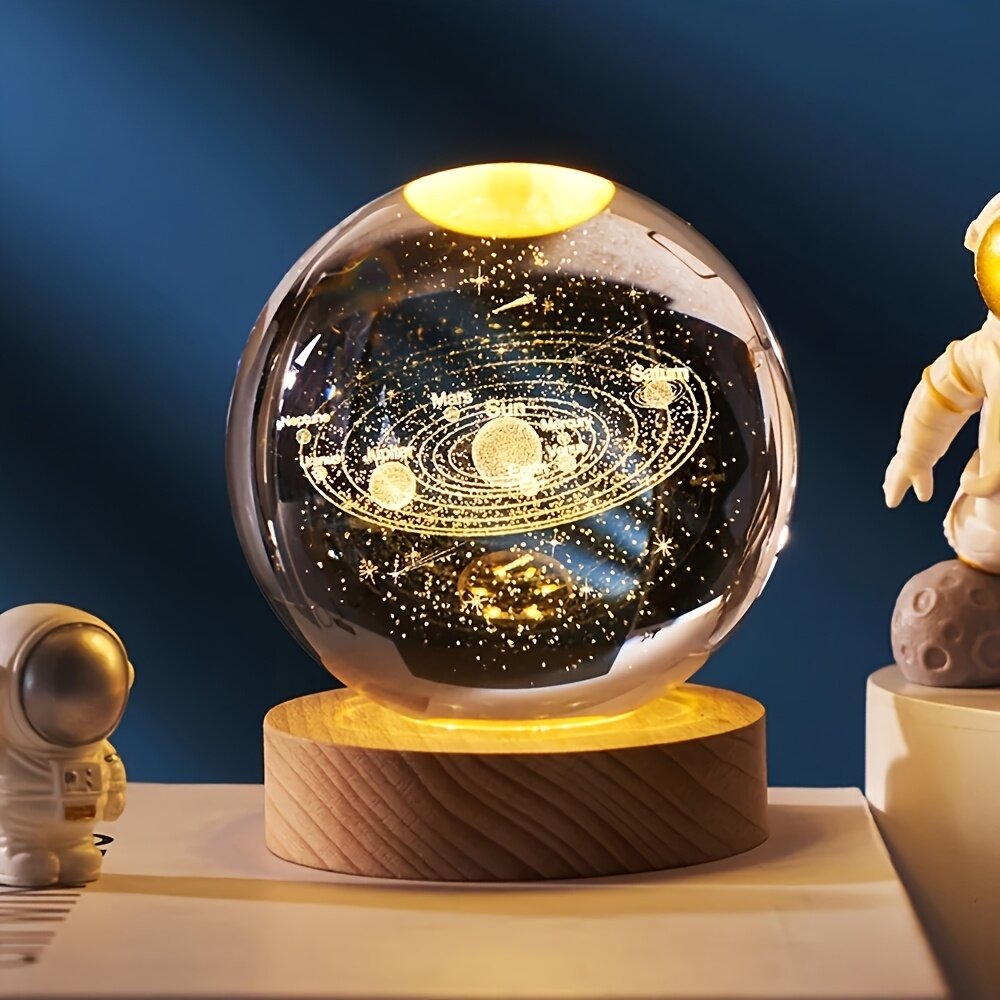 Настольный ночник в виде 3D кристального шара Солнечная система со светодиодной подсветкой, стеклянный глобус на деревянной основе, питание от USB, декор в астрономическом стиле, образовательная модель с подписями планет, 1 шт.