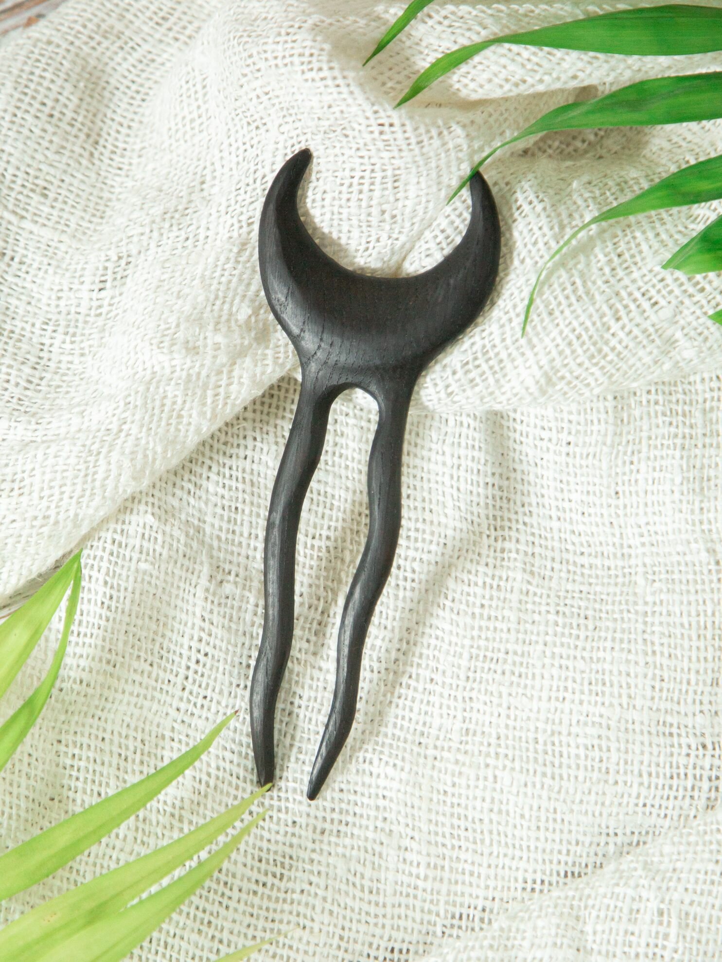 Шпилька для волос 3KEDA, "Месяц темный на ножках", натуральное дерево, 17 см x 6 см, 1 шт.