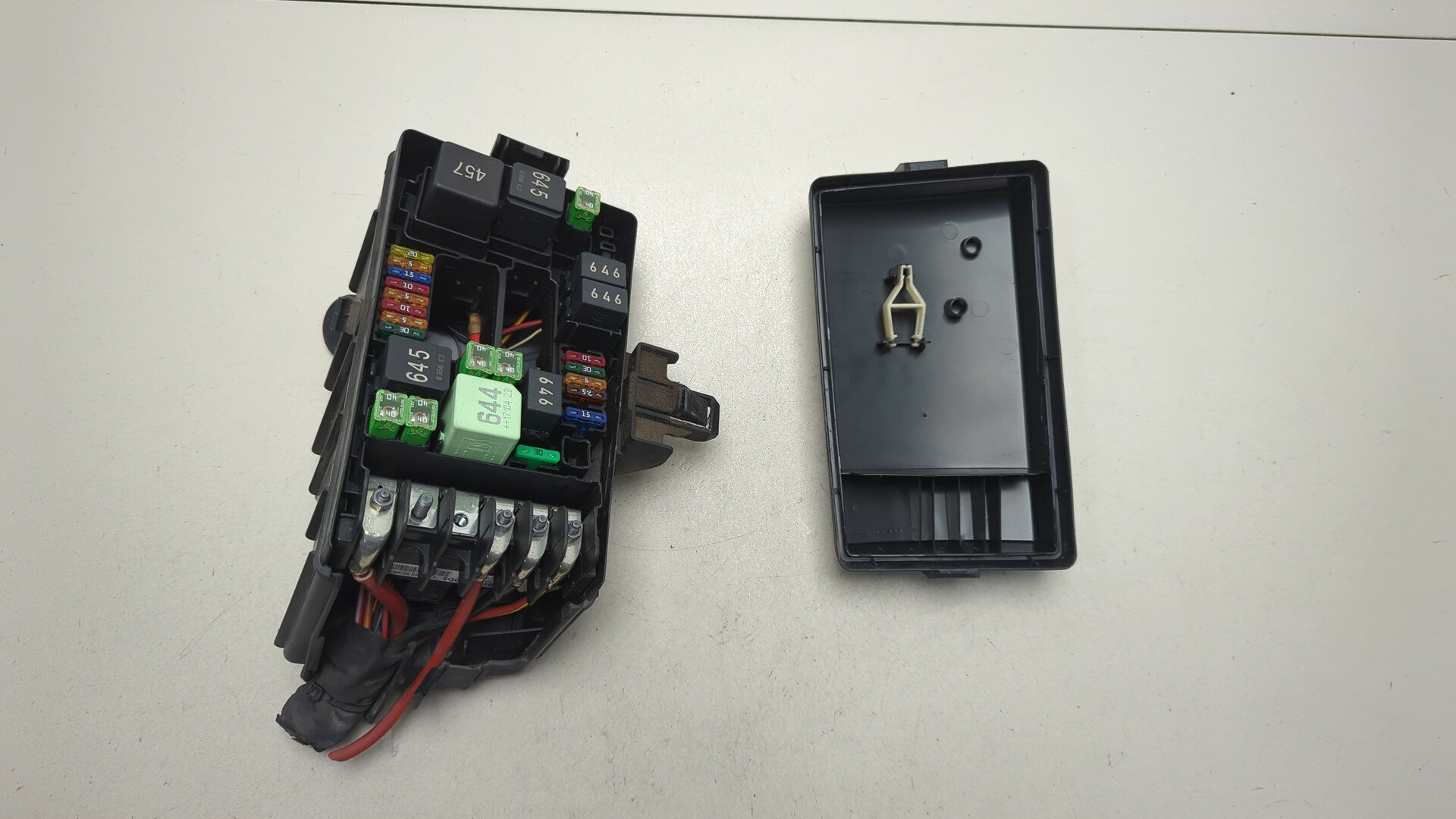 Блок предохранителей Volkswagen Passat 8 Б/У