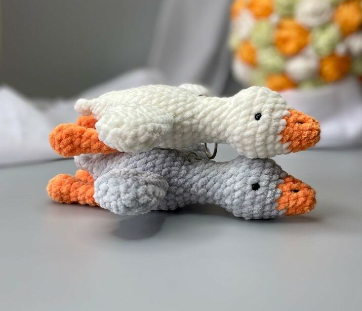 Мягкая игрушка-брелок "Гуси", ручная работа, плюш, холлофайбер