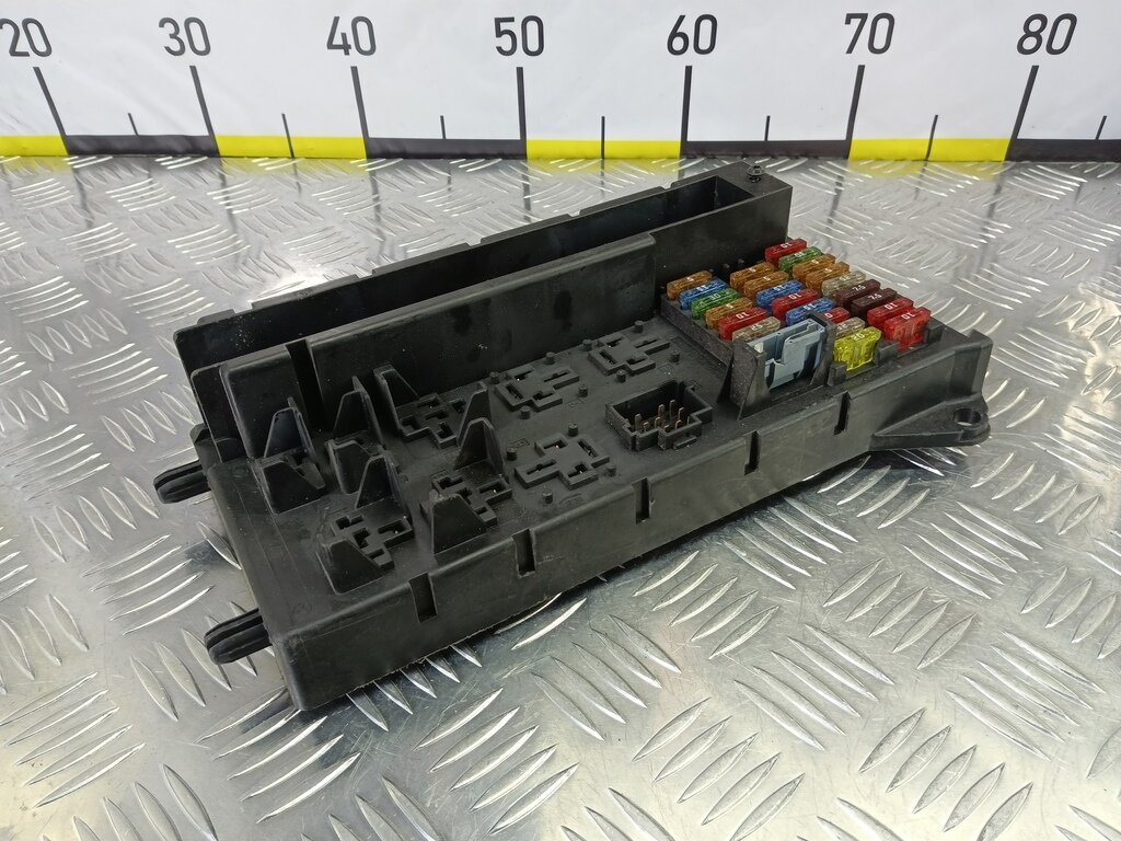 Блок предохранителей Б/У для Volkswagen Crafter I (2006—2011) 2E0937615B