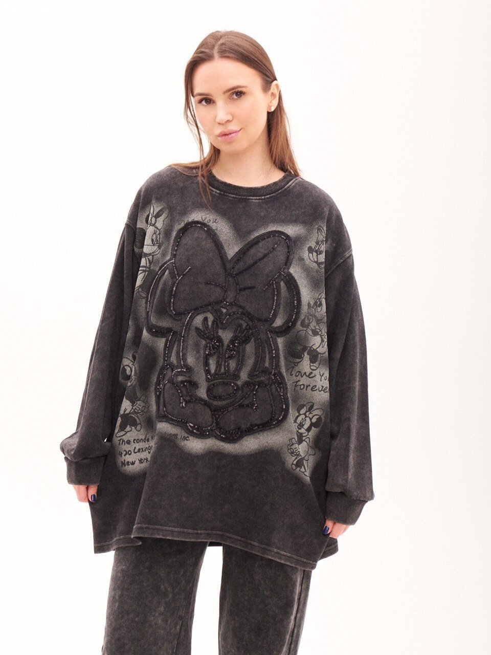 Свитшот  Свитшот черный с минни маус вышитый пайетками oversize 42-52