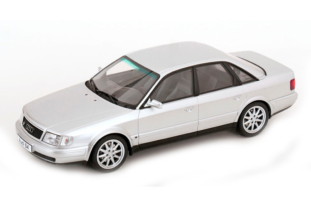 Модель коллекционная OTTO Audi S4 (C4) 4.2 V8 1993 silver / ауди С4 серебристая