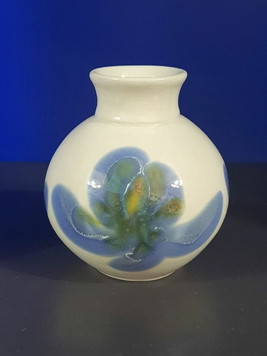 Ваза керамическая "Орхидея", Гжель винтаж СССР 60е