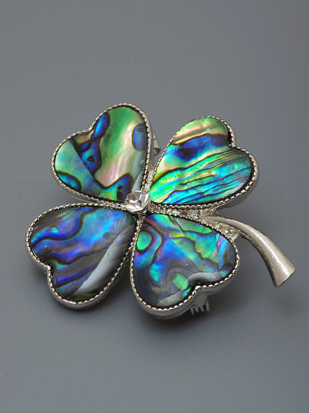 Брошь, перламутр