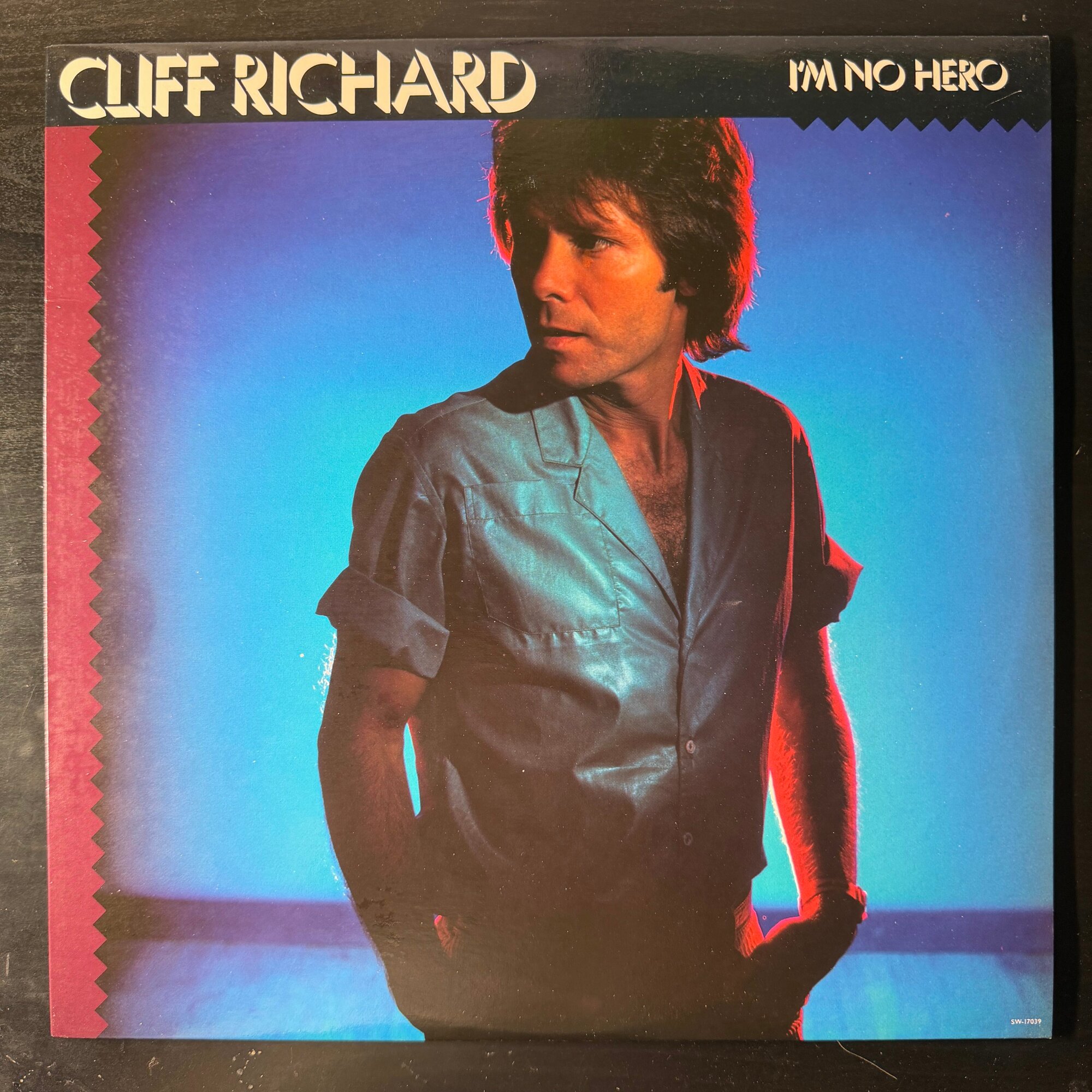 Виниловая пластинка Cliff Richard I'm No Hero (Канада 1980г.)