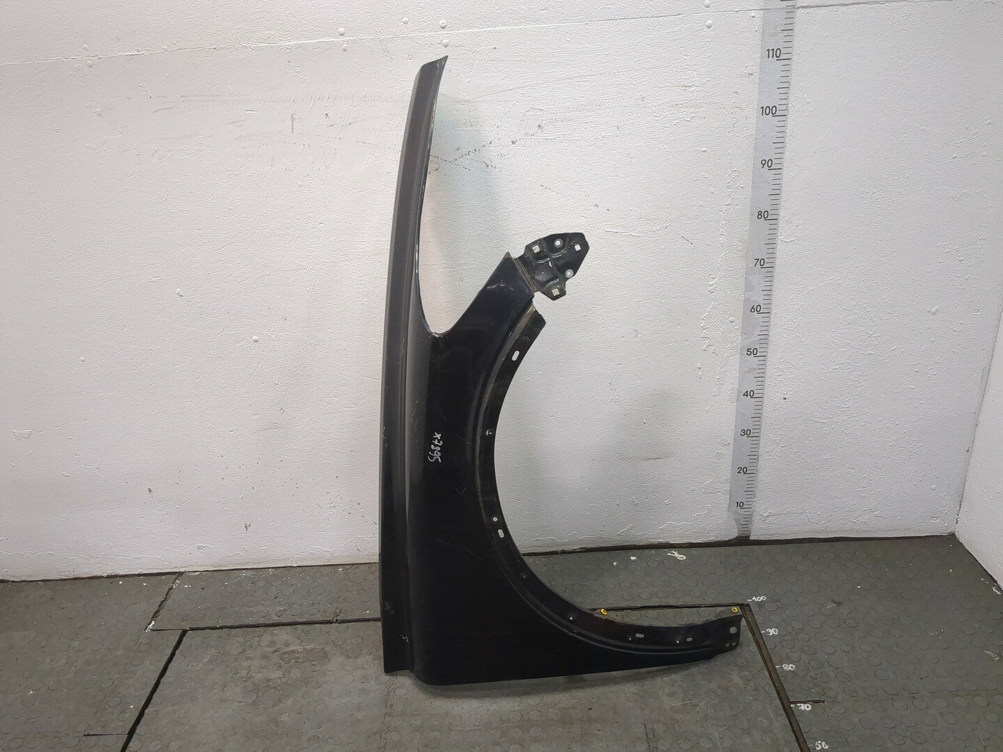 Крыло правое переднее Volvo C30 Б/У