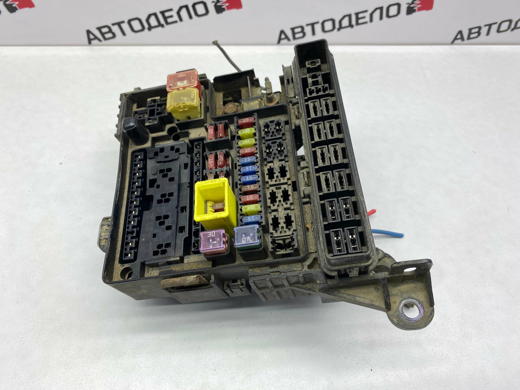 Блок предохранителей Mitsubishi Lancer 9 2004 г