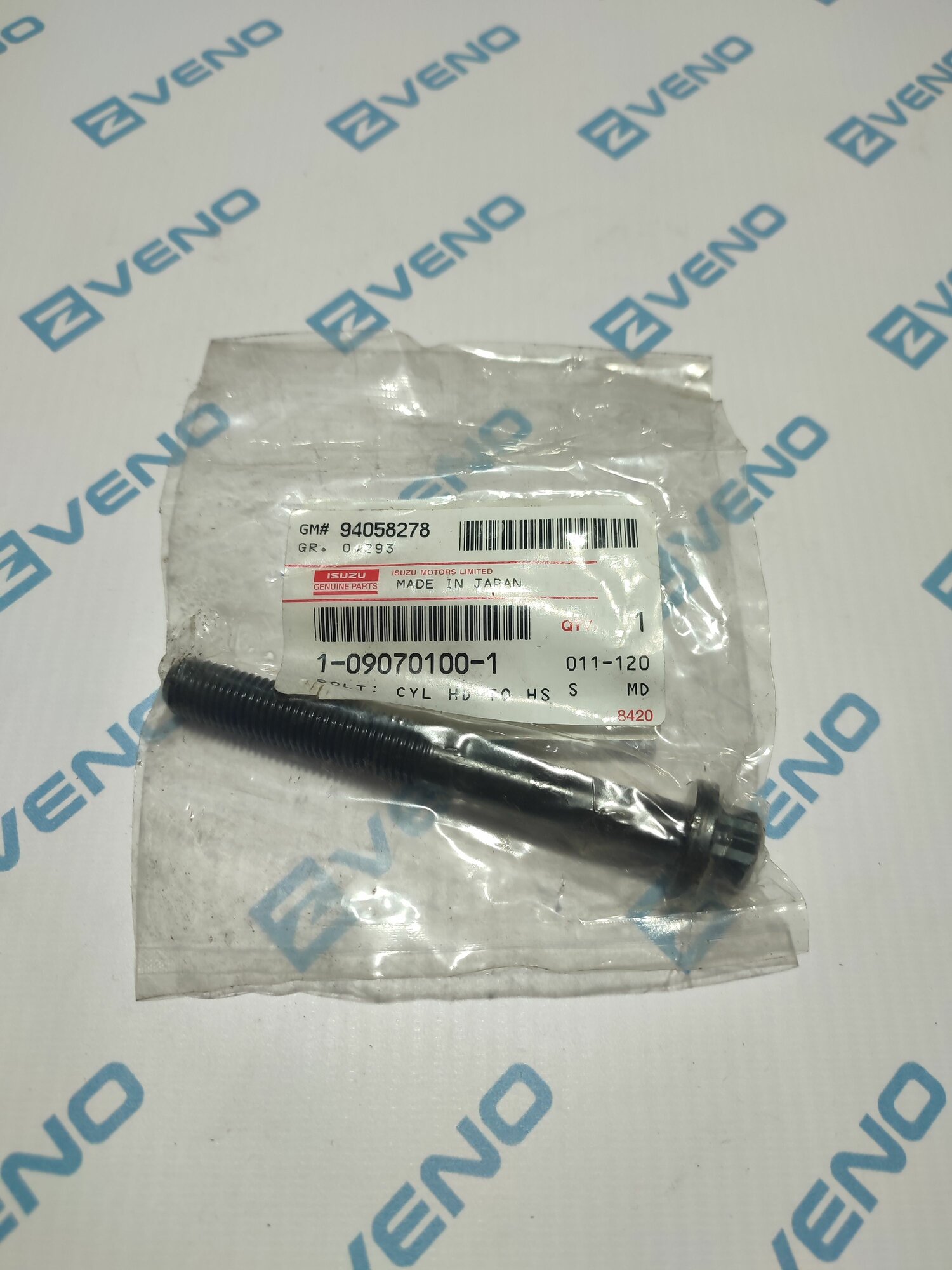 Болт ГБЦ ISUZU 1090701001, для экскаватора, прочный материал