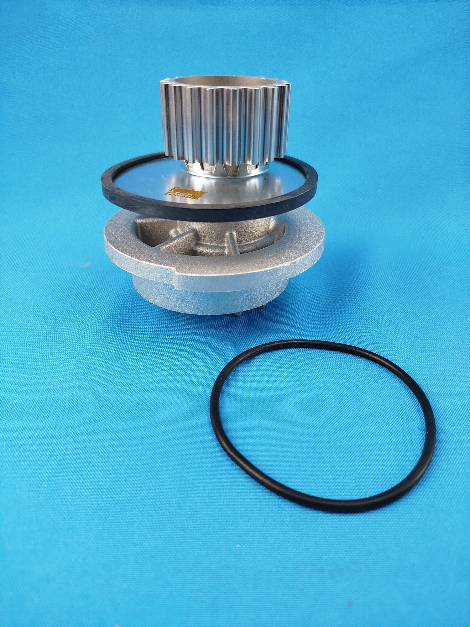 Помпа "Finwhale" для автомобилей Chevrolet Lanos, Daewoo Nexia, Espero, Nubira All DOHC