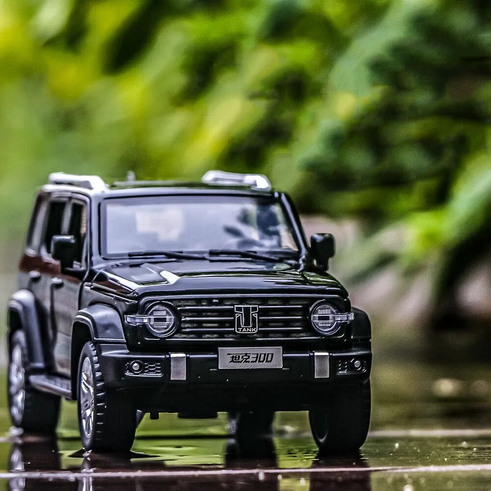 Коллекционные модели Tank 300 металлическая модель 1:32 Tank 300 , со светом и звуком