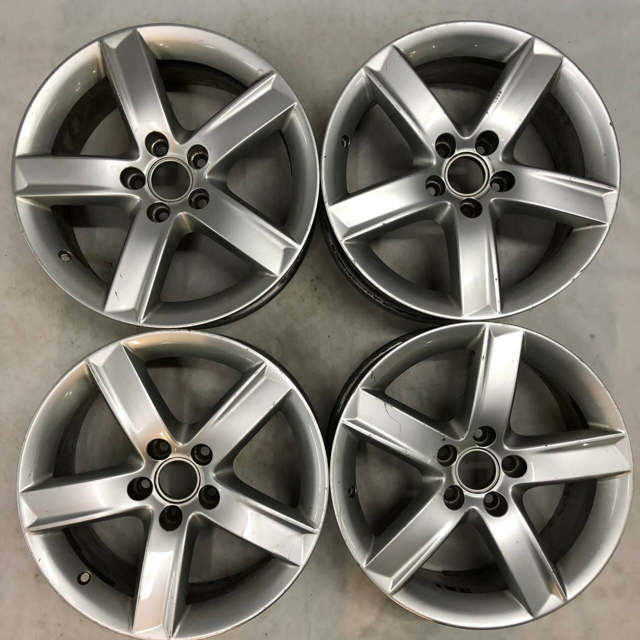 Колесные диски Audi 17x7 PCD 5x112 D66.6 ET37 (оригинал)