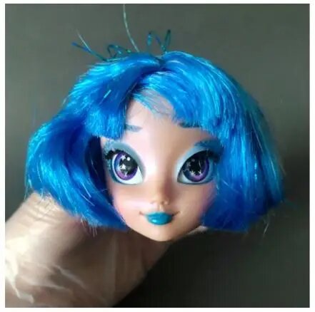 Кукольная голова из пластика