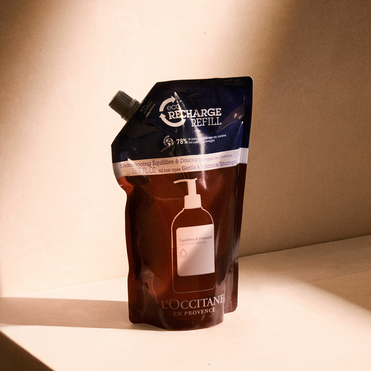 L'Occitane Мицеллярный шампунь Аромакология Баланс и деликатный уход 500 мл, сменный блок