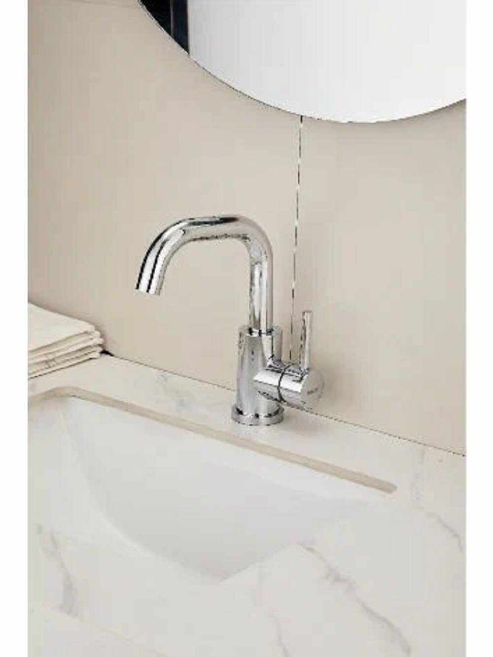 Смеситель для раковины Belz B10809, нержавеющая сталь, рычажное управление, хромированное покрытие