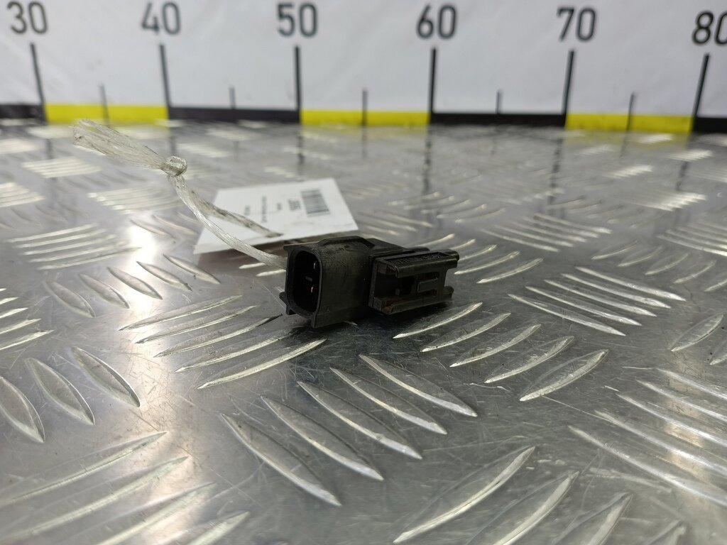 Датчик температуры воздуха Б/У для MITSUBISHI MR320628