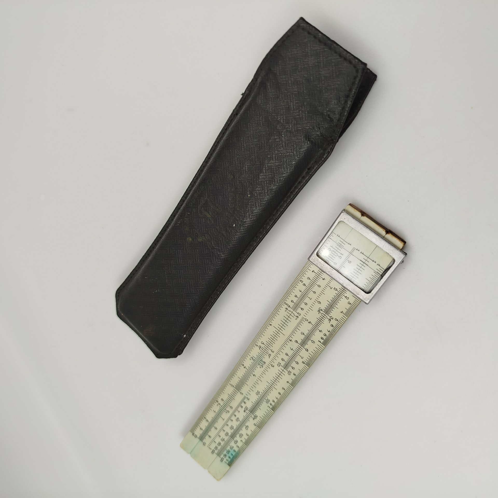 Линейка логарифмическая, в кофре, дерево, кожа, металл, Завод «Союз», Ленинград