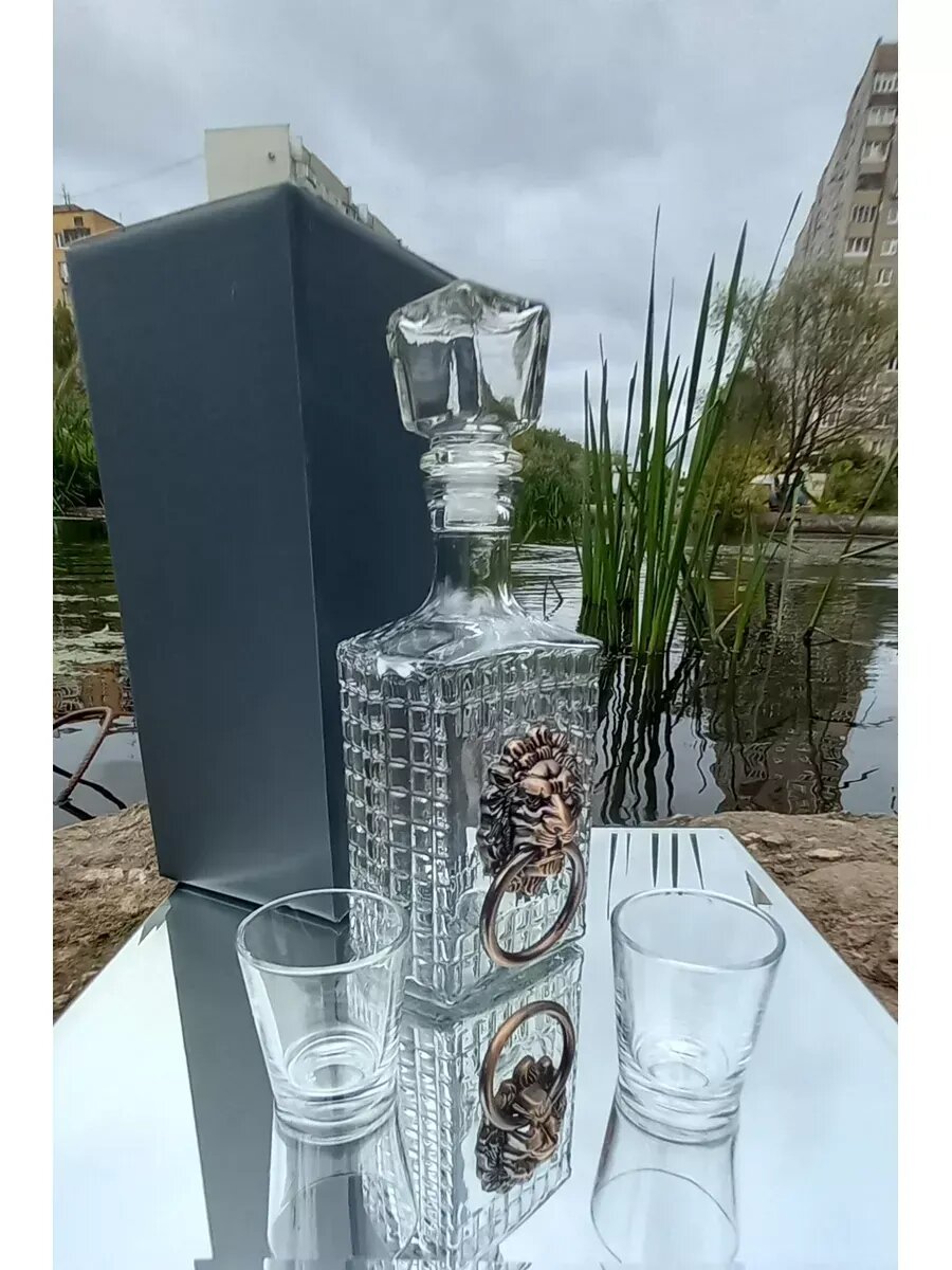 Графин большой Лев 500мл+ 2 стопки 50мл в подарочной коробке