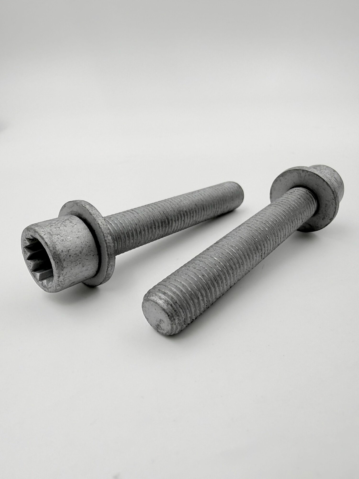 N10720201 Болт М12х1.5х75 VAG оригинал с цилиндрической головкой и внутренним 12-гранником, шаг резьбы 1.5, класс прочности 8.8, F AF