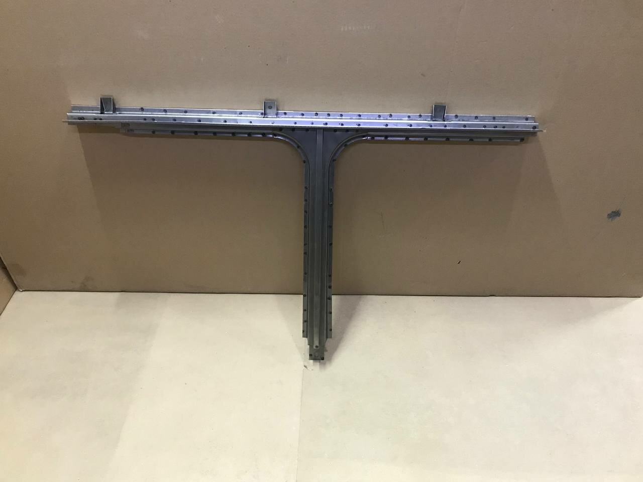 Стойка крыши кузова центральная левая УАЗ Хантер 3151, UAZ Hunter