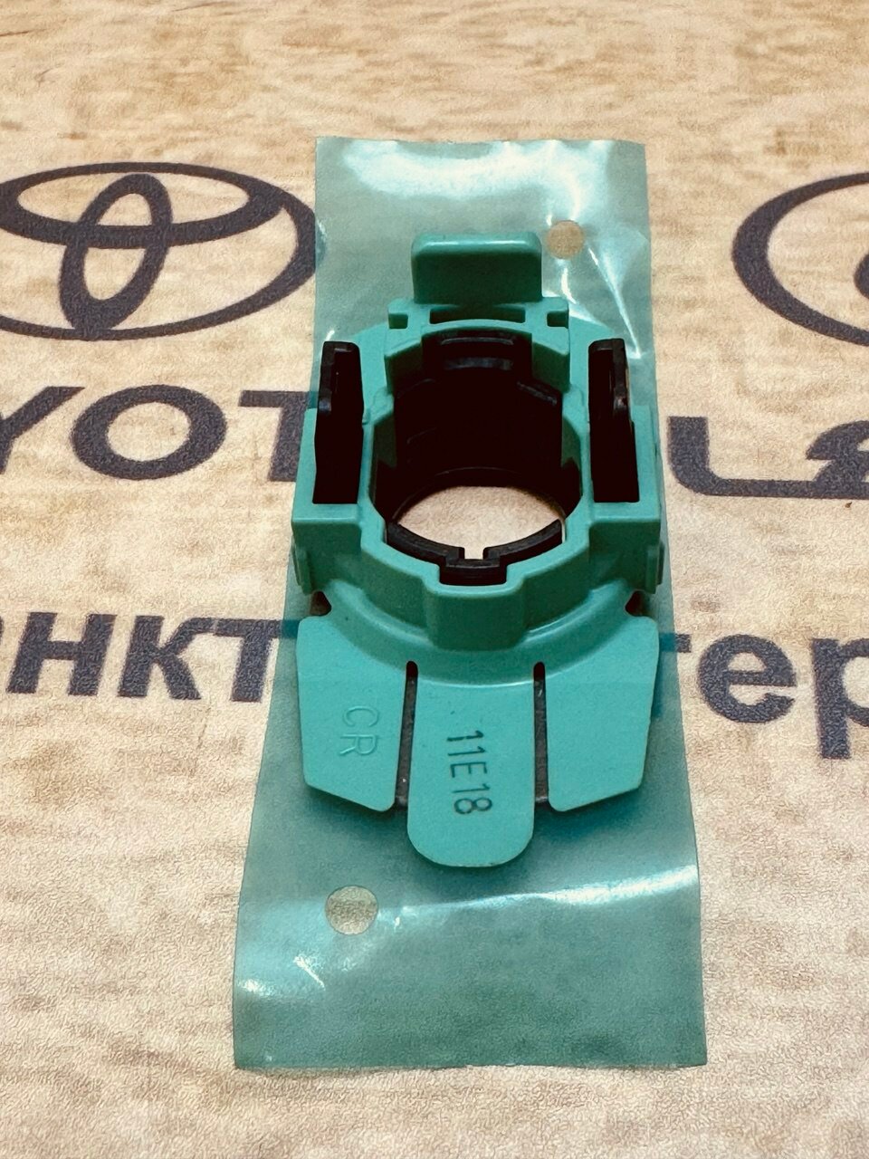 Кронштейн датчика парковки Toyota