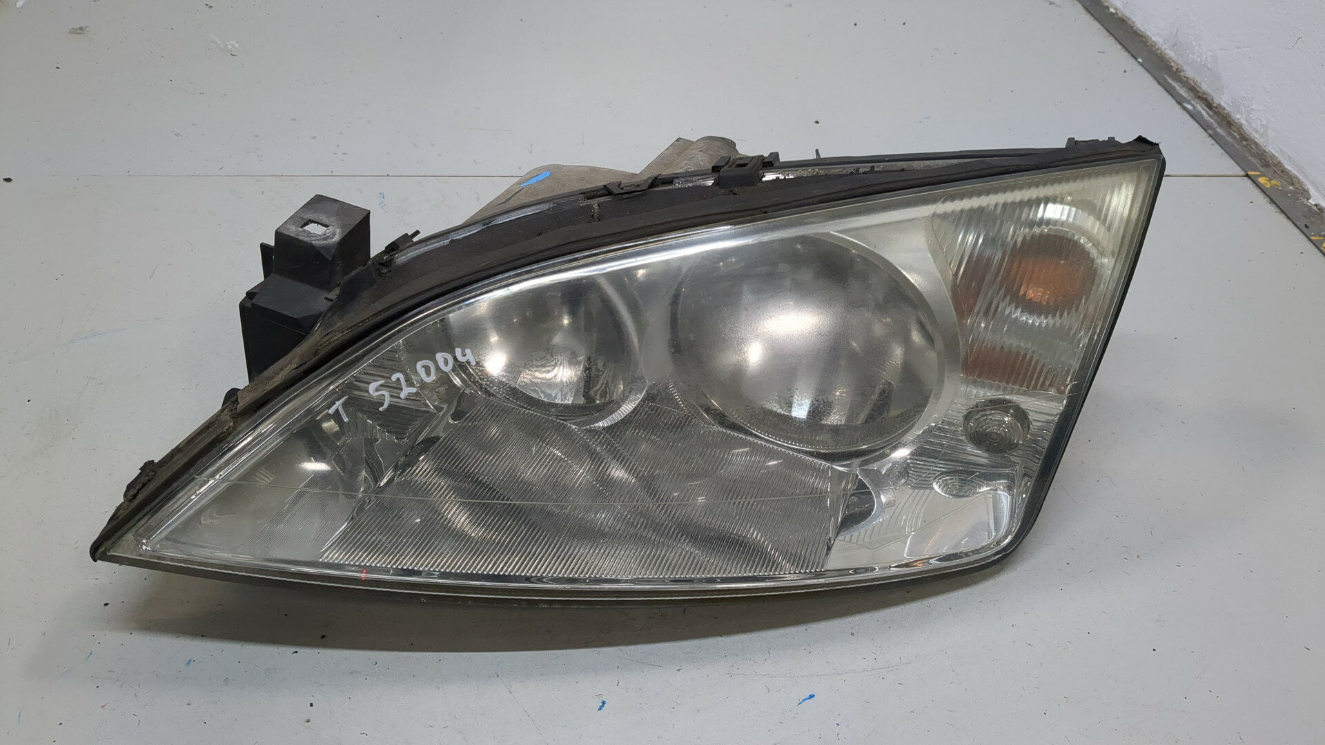 Фара (передняя) левая Ford Mondeo 3 Б/У