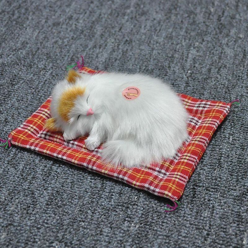 Мягкая игрушка спящий кот со звуком / Фигурка Спящий котенок на коврике со звуком "Мяу" / Милый котик