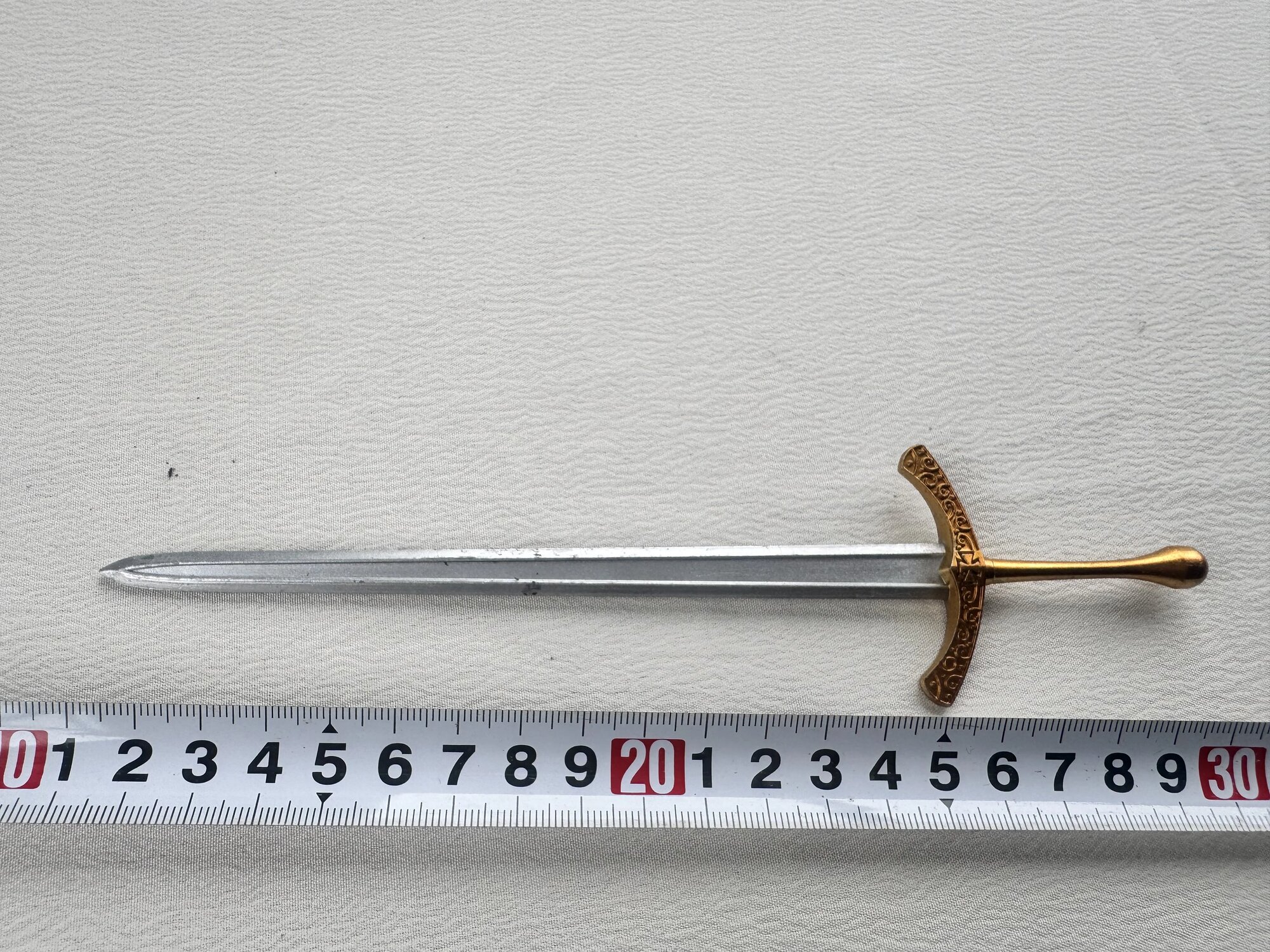 Hot Toys 1/6 scale Medieval Empires Knight's Long Sword A