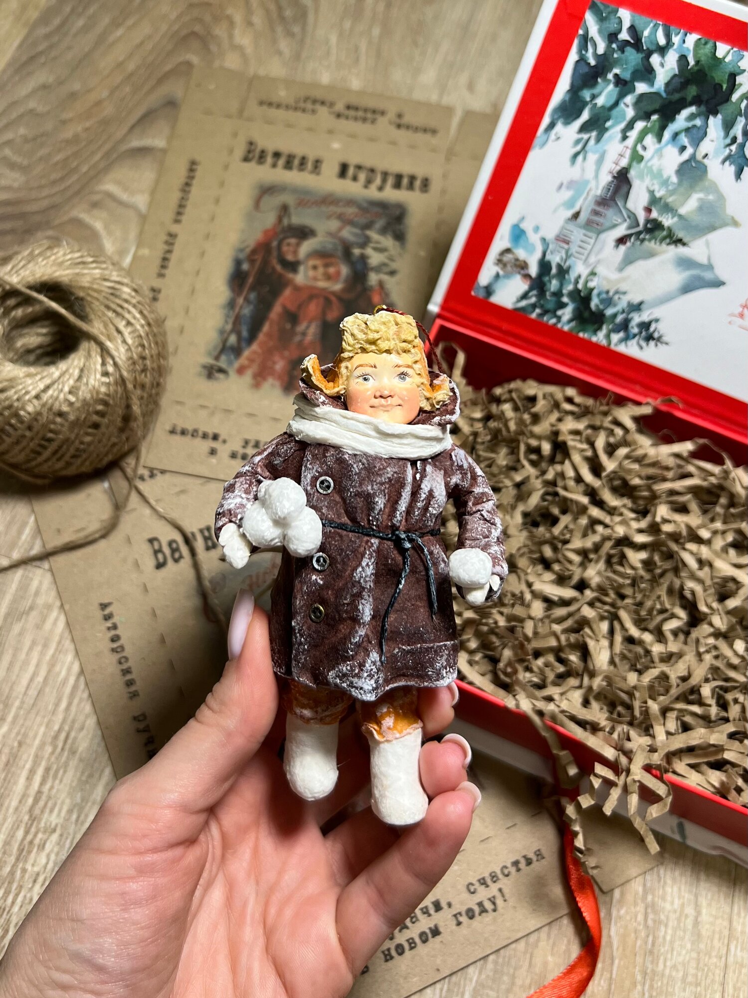 Елочная игрушка "Мальчик со снежками", ручная работа, ватная, 13.5 см,