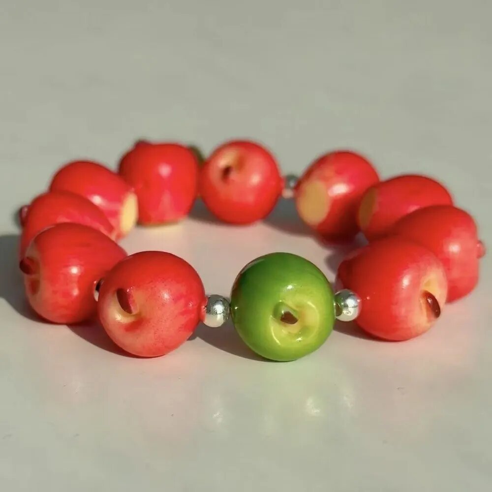 Браслет бэнгл с рисунком яблока, модные аксессуары, пластик, красный/зеленый для девочек, размер безразмерный