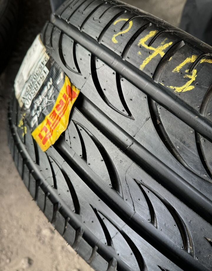 Pirelli P Zero Nero 245/30 R22 92Y
