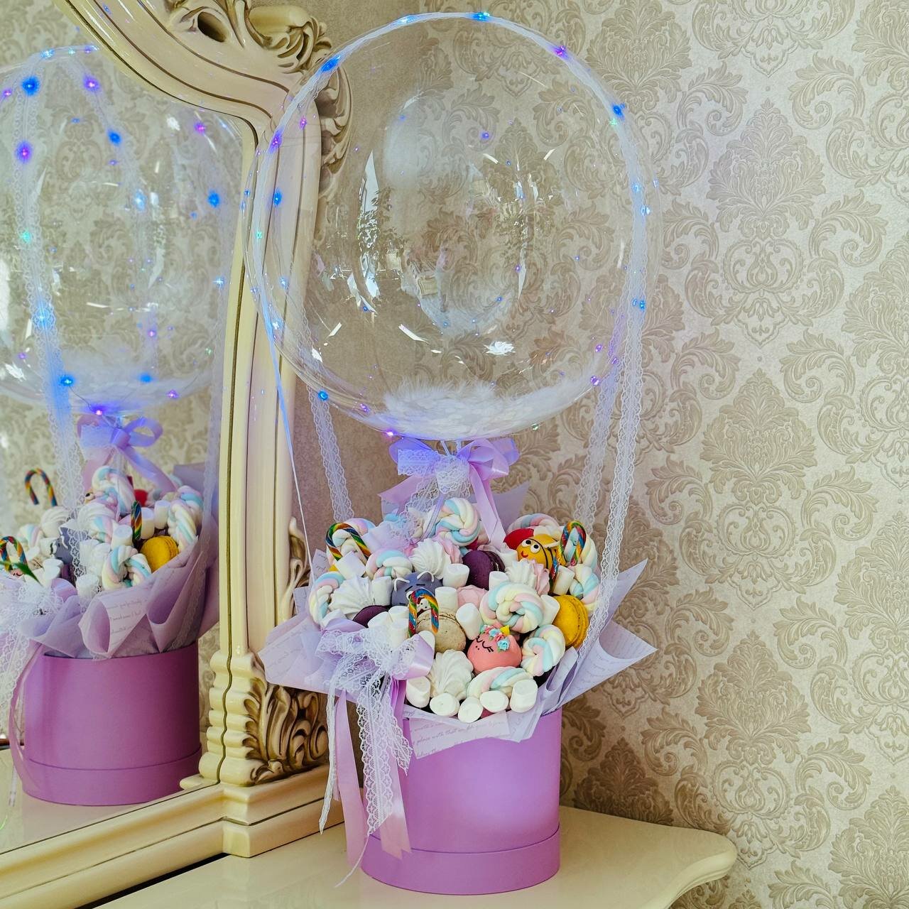 Сладкий зефирный букет с шаром баблс. Подарок на день рождения