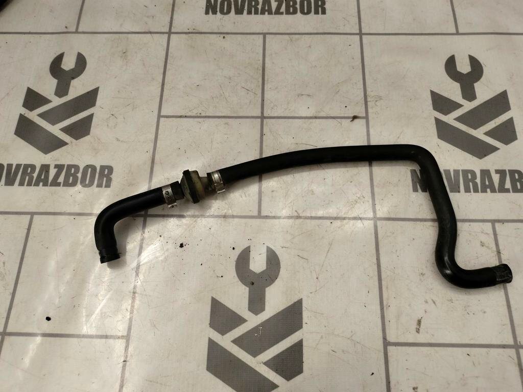 Трубка вакуумная VW Passat B5 96-00