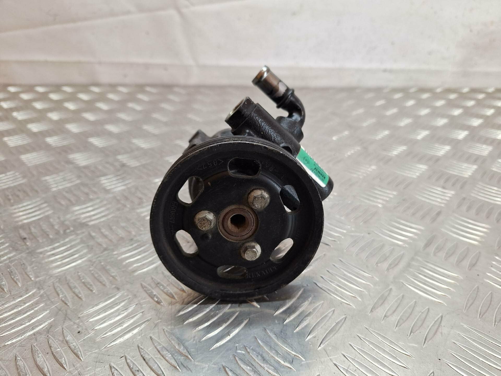 Насос гидроусилителя руля Dacia Sandero 2010 8800886459