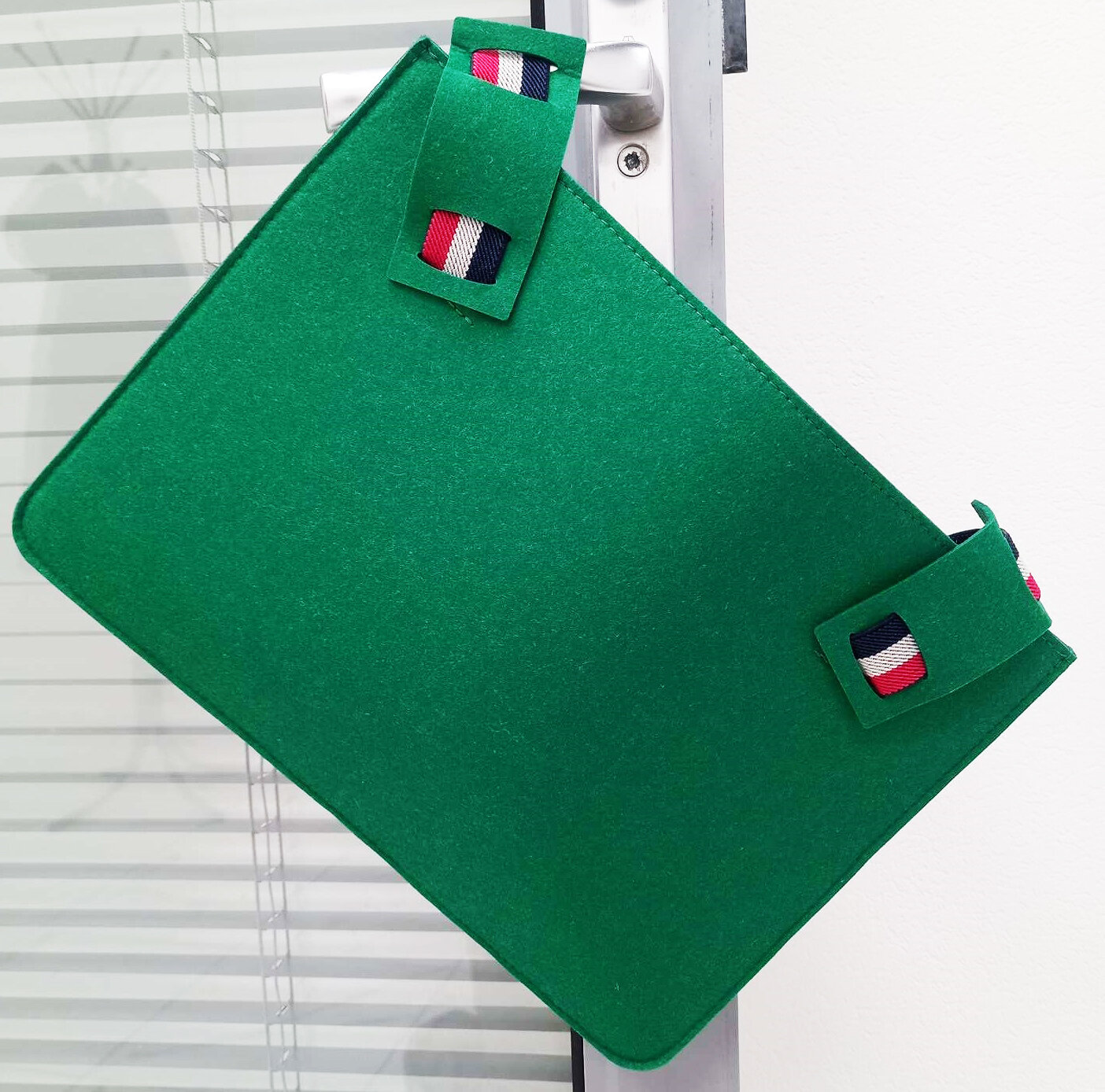 Чехол-папка-футляр-конверт MyPads 589325 для ноутбуков MSI, Macbook, Lenovo Yogabook, Redmibook, Matebook, Magicbook диагональю 11 дюймов, из плотн.