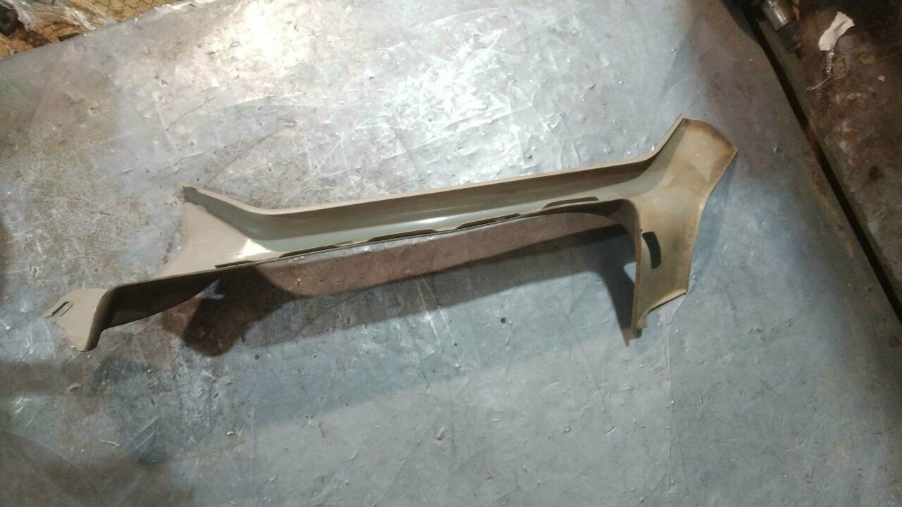 Обшивка стойки передней правая Volkswagen Transporter T4 (1990 - 2003) 701867234