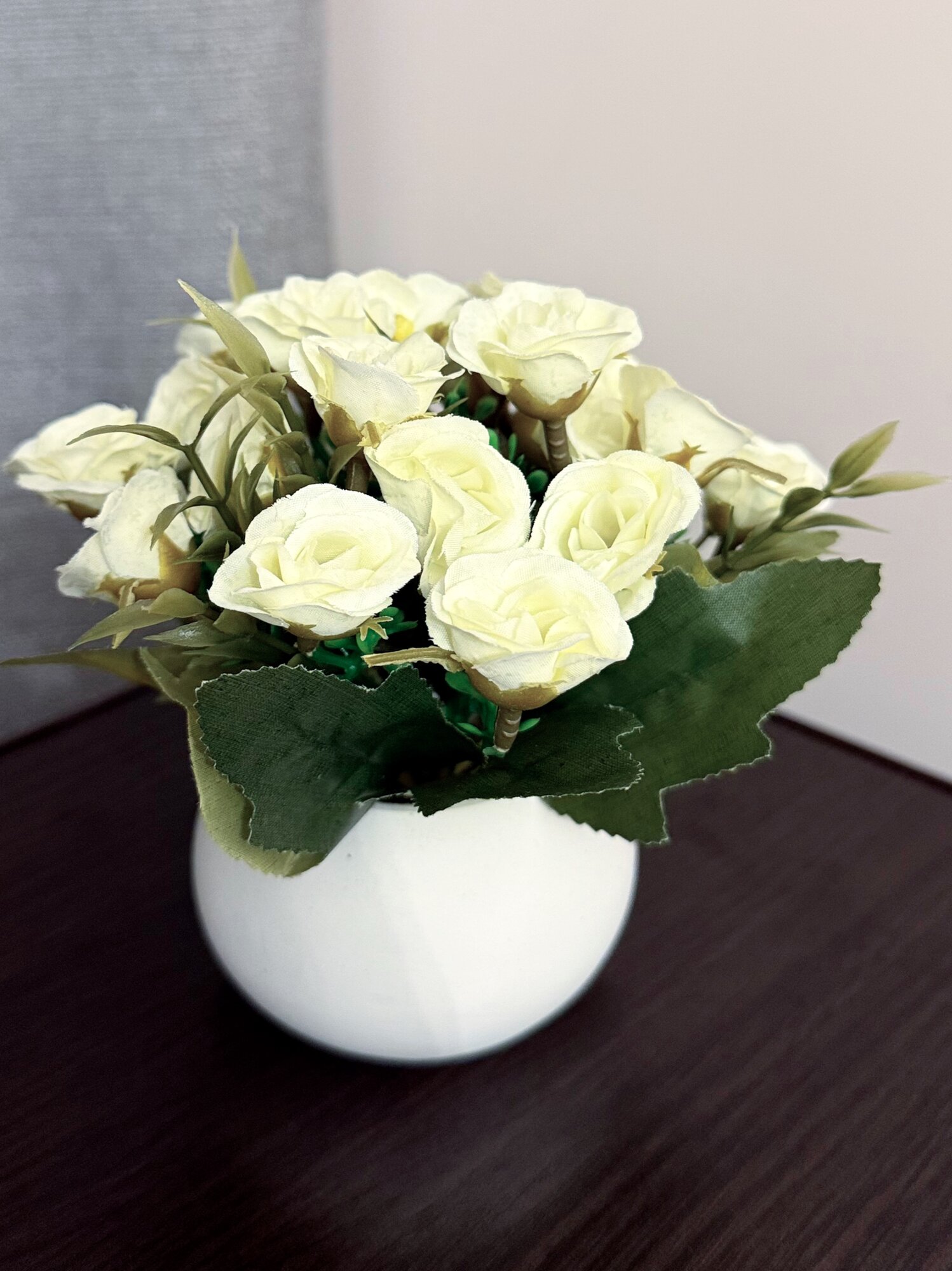 Искусственные цветы для декора / Декоративные растения кашпо / Цветочная композиция для интерьера на стол