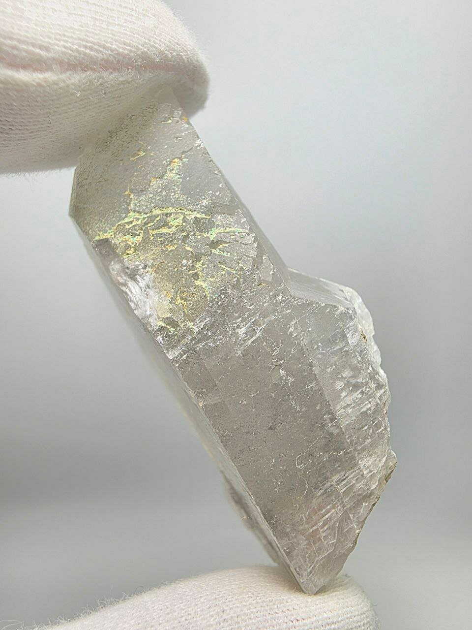 Кальцит с пиритом 57 мм, 63 г.