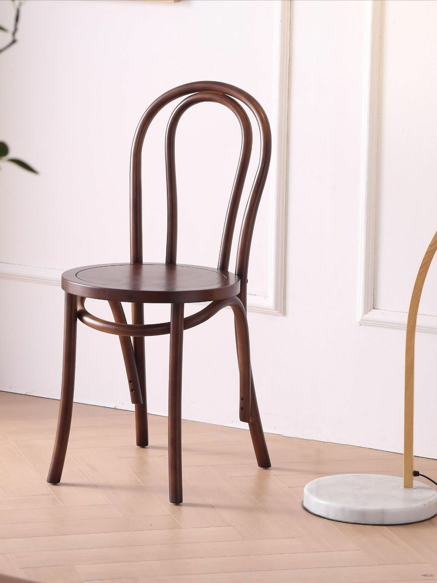 Венские деревянные стулья; Деревянный стул с элегантным аркой - идеальный для интерьера