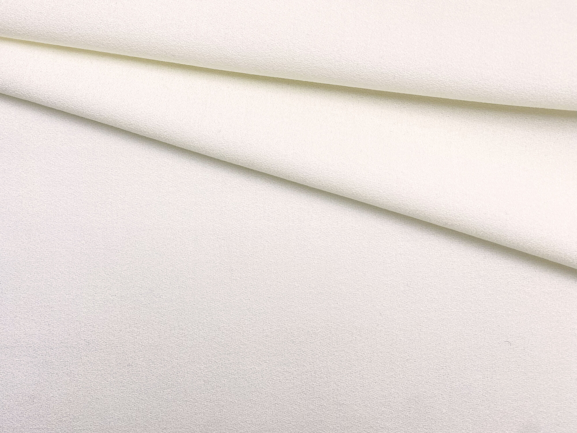 Ткань Креп молочного цвета 49494