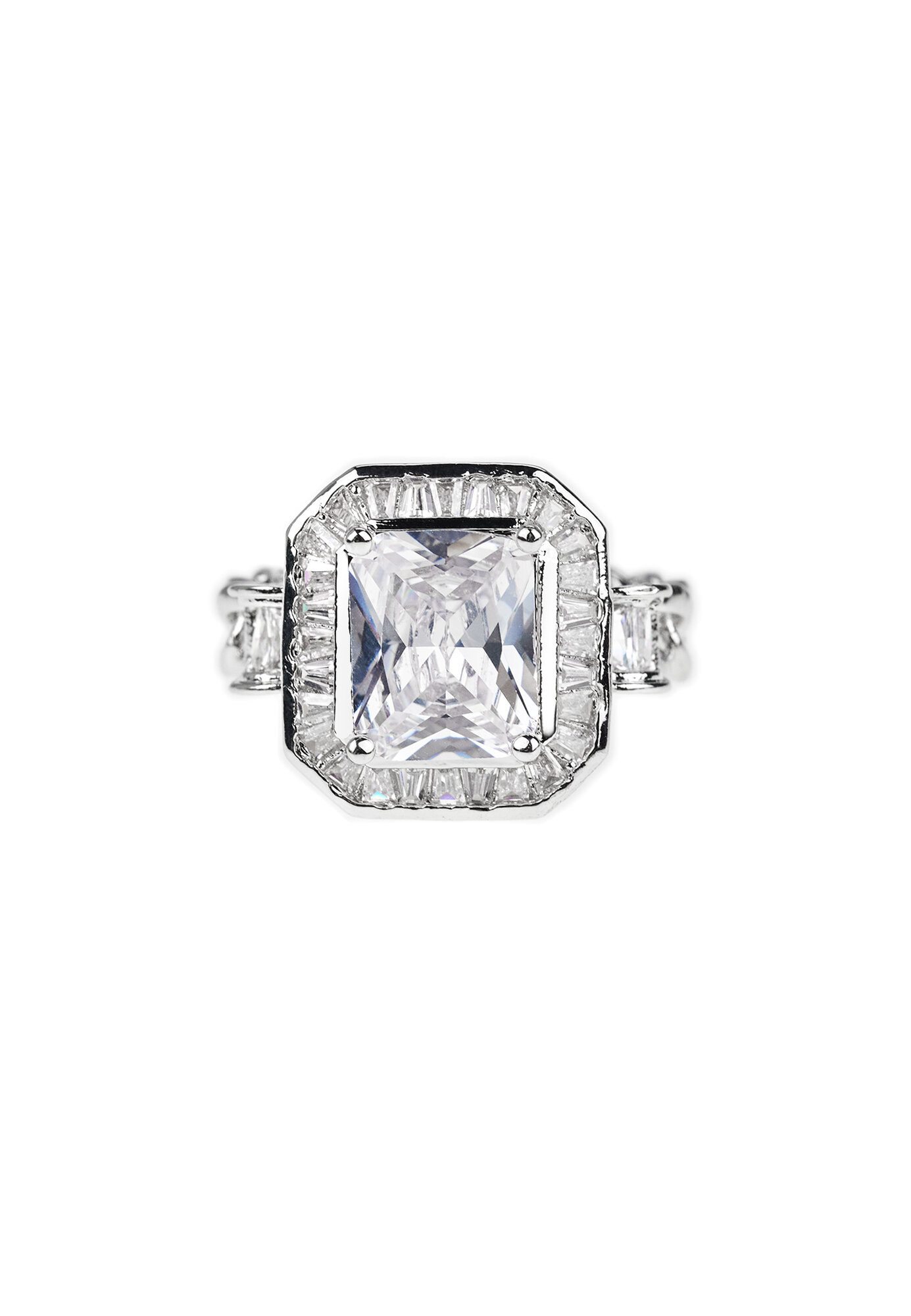 Кольцо, циркон