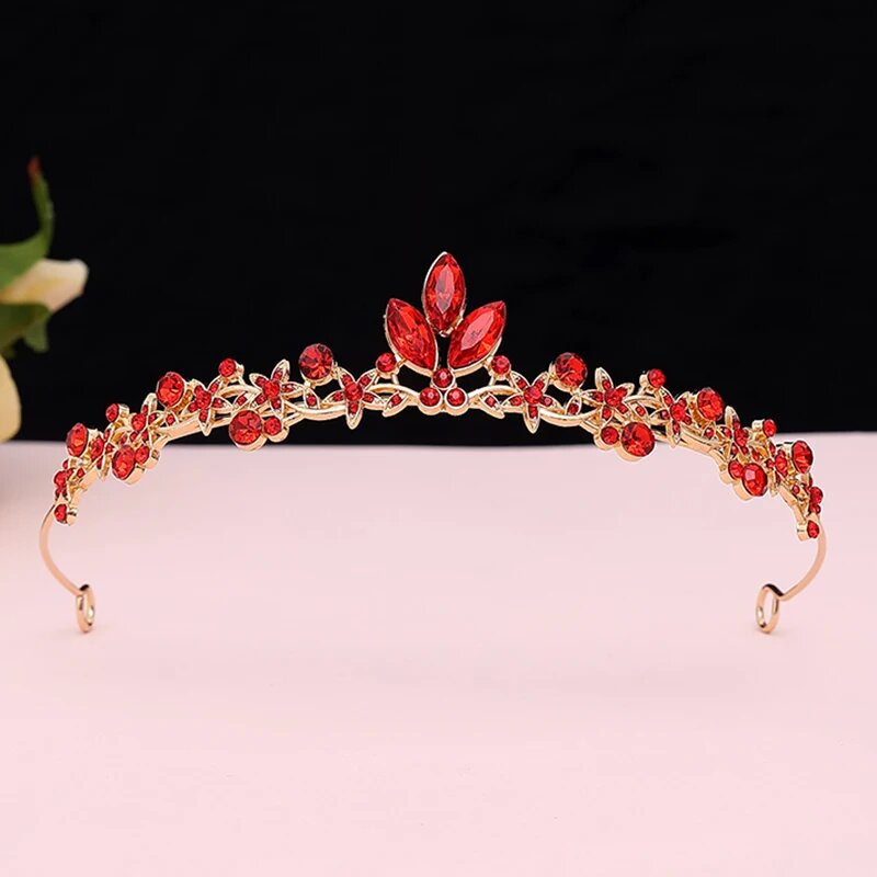 Золотая корона для волос 04