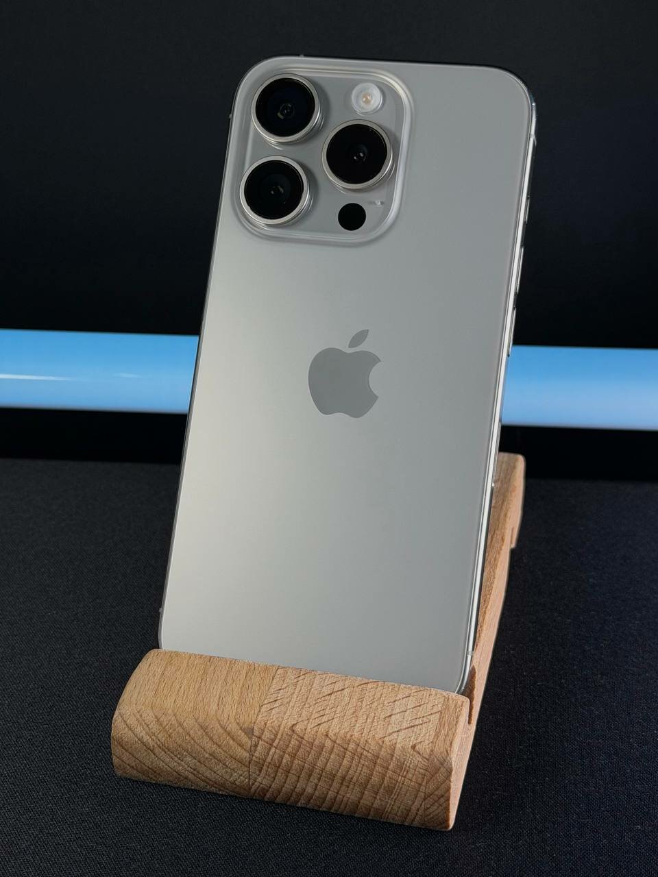 Смартфон Apple iPhone 15 Pro, 256gb, Natural Titanium, AH, nano SIM + eSIM